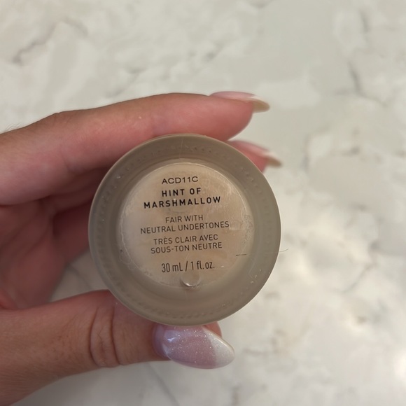 Morphe | Makeup | Morphe 2 Hint Hint Skin Tint | Poshmark